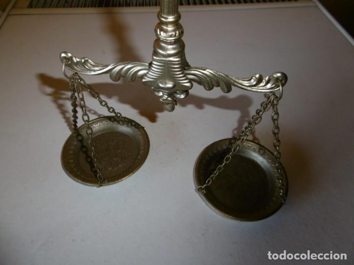 balanza de metal. para uso o decoración. - Comprar Balanzas Antiguas en ...
