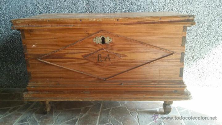 antiguo arcon en madera con cajon interior, pre - Comprar Baúles ...