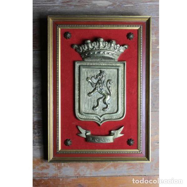 antiguo escudo de león - Comprar Antigüedades Varias en todocoleccion ...