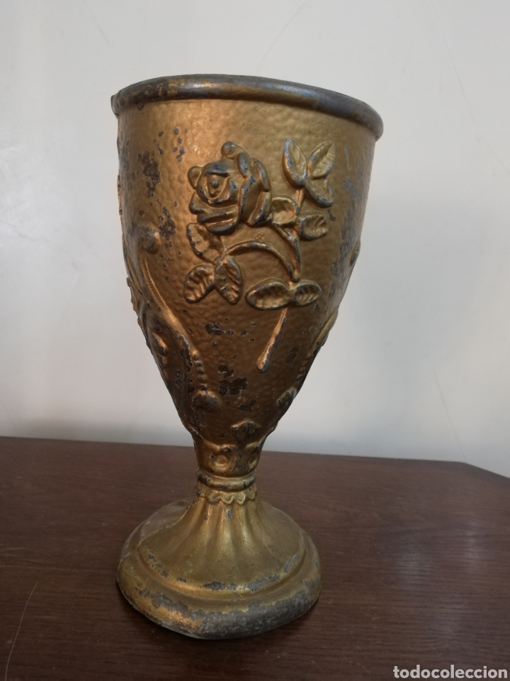 antiguo caliz o copa en calamina o metal dorado - Comprar Antigüedades ...