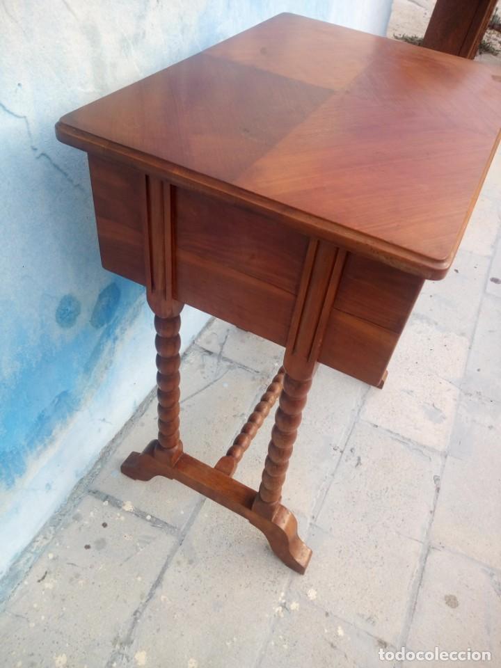 antiguo costurero,mesa auxiliar de madera noble - Comprar Muebles ...