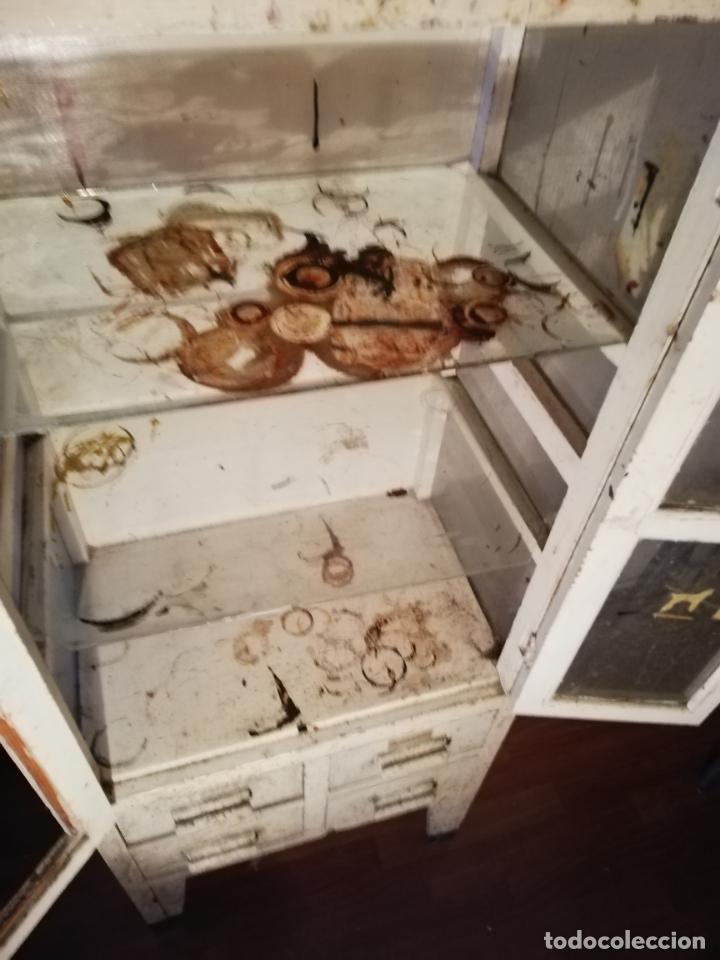 antigua vitrina y cajonera para restaurar - mad - Comprar Vitrinas ...