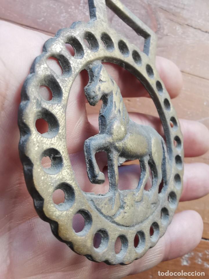 antiguo jaez de correajes de caballo en bronce- - Comprar Caballería ...