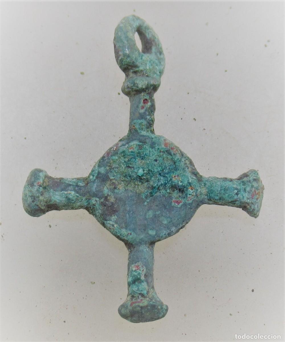 bonita cruz vikinga de bronce. 25mm. siglos vii - Compra venta en ...