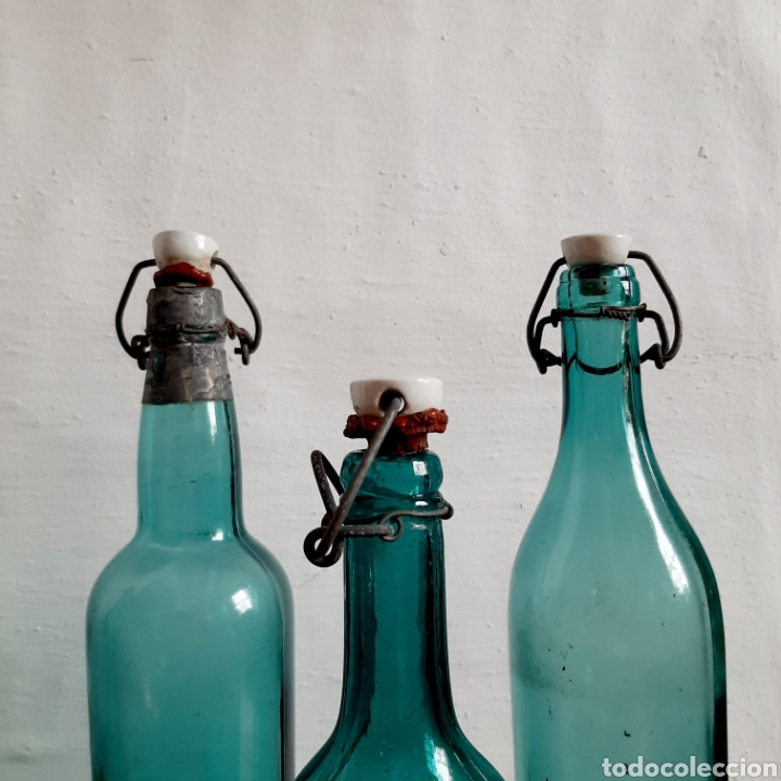 lote de 5 antiguas botellas azules * botella / - Comprar Botellas ...