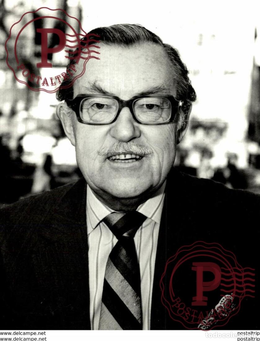 alan wicker - presenter, traveller and writer f - Buy Photos and ...