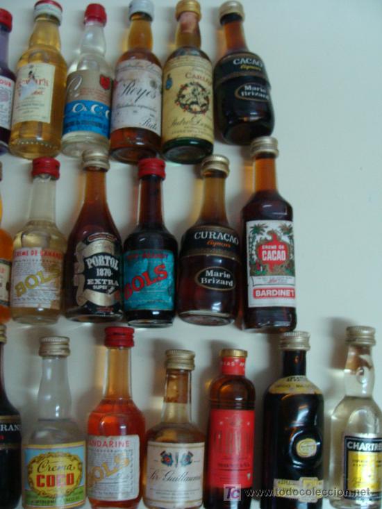 28 botellas en miniatura de licores, brandy y v - Comprar Coleccionismo ...