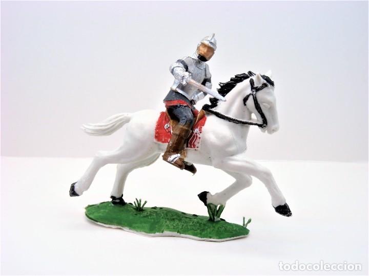 antiguas figuras en plástico . serie hernán cor - Comprar Figuras de ...