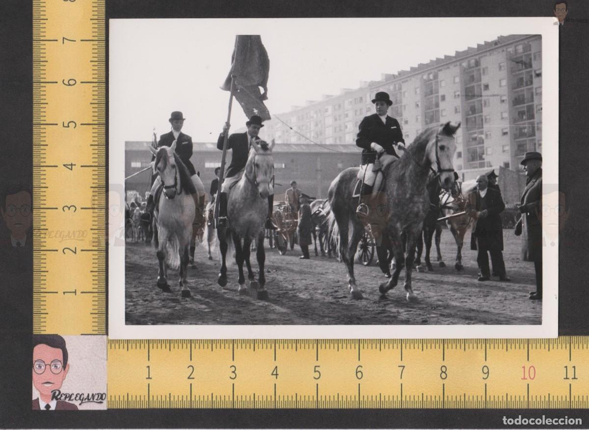 Jinetes De Caballos Negros