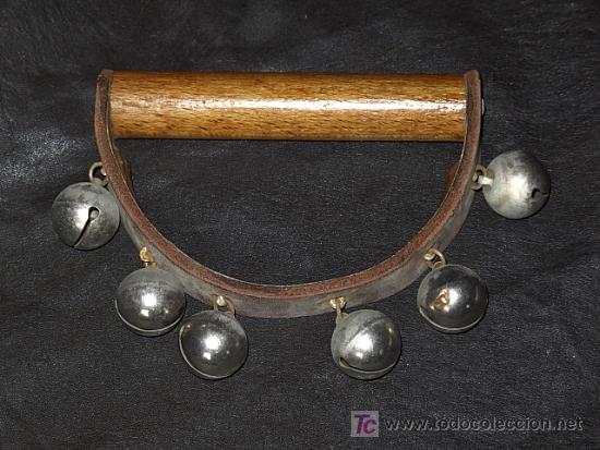 instrumento folclorico con cascabeles. madera y - Comprar Instrumentos ...