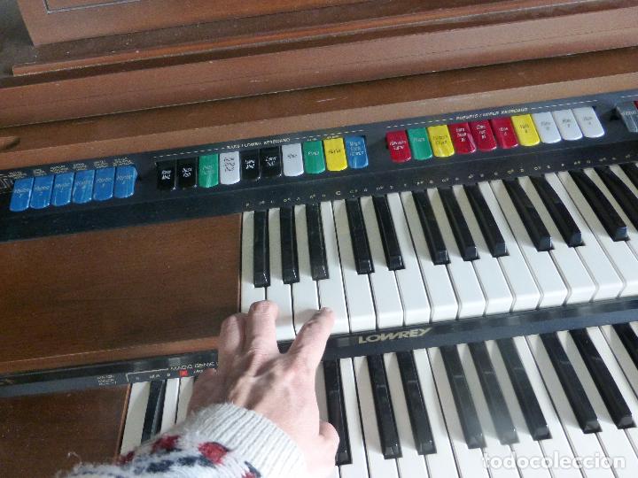 Lowrey organ festival with magic genie - londonpowen