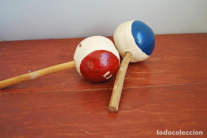 bonita pareja de maracas de madera y semilla - - Comprar Instrumentos ...