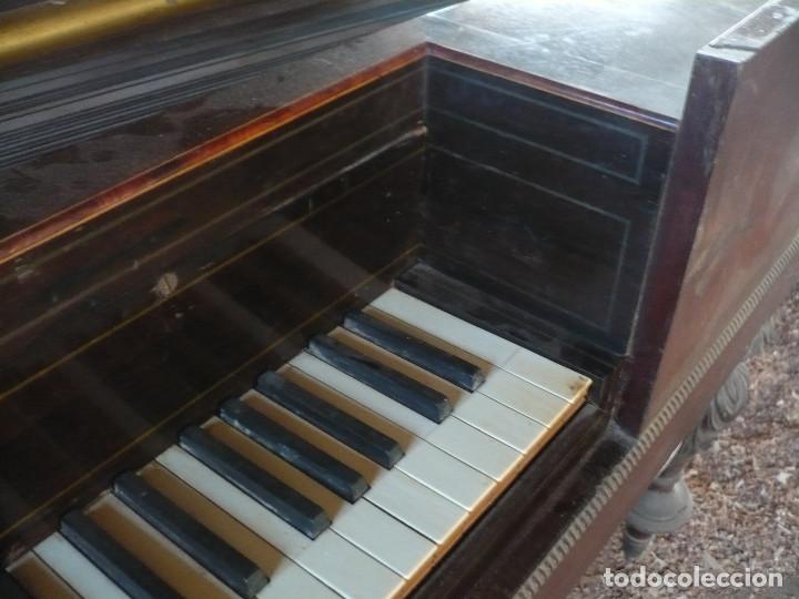 piano de mesa de la década de 1840 hecho en ham - Comprar Pianos ...