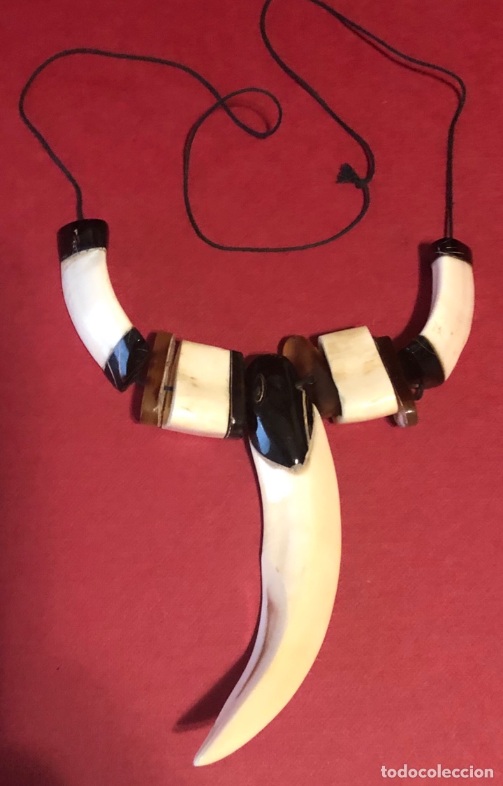 bonito collar, de colmillo de animal, y piedras - Comprar Collares ...