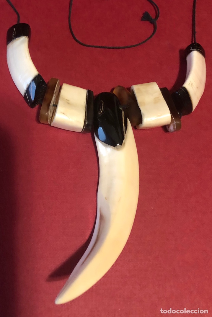 bonito collar, de colmillo de animal, y piedras - Comprar Collares ...