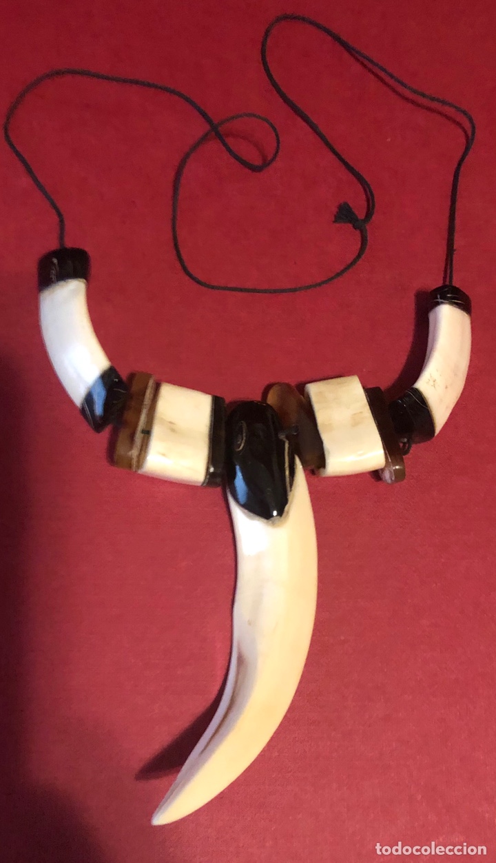 bonito collar, de colmillo de animal, y piedras - Comprar Collares ...