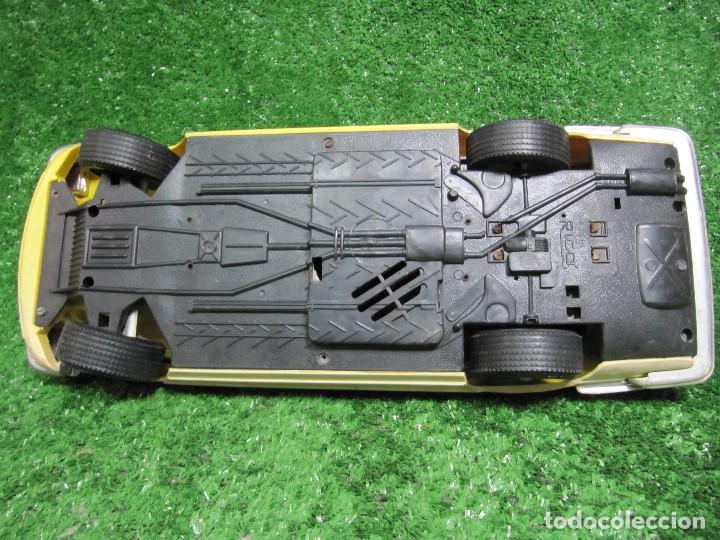 rico coche mercedes benz 450 diplomatico amaril - Comprar Juguetes ...
