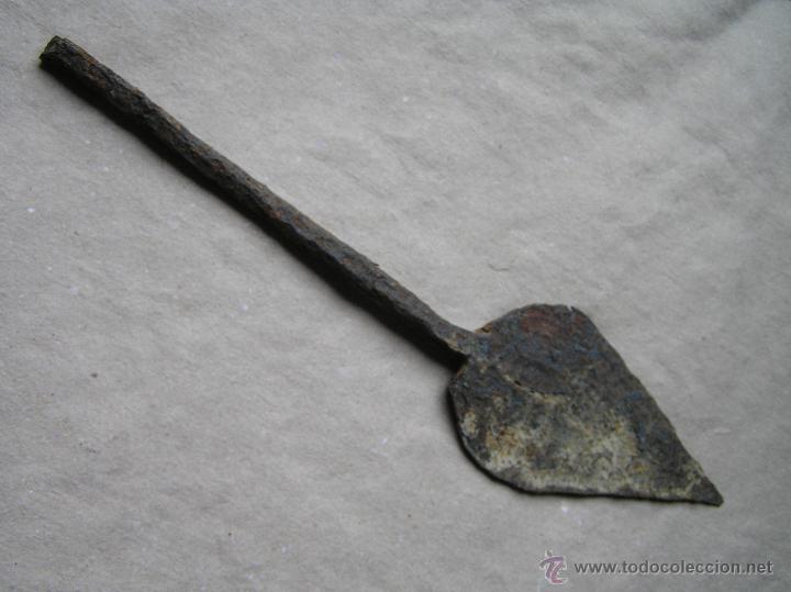 chuzo muy antiguo. medieval .hierro a martillo. - Comprar Armas Blancas ...