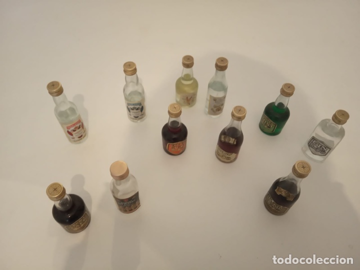 lote 11 botellas miniatura de licores variados. - Comprar en ...